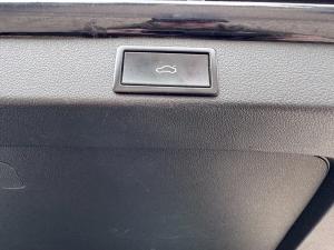 Black Skoda Octavia 2016 in Riga, with an engine capacity of 2.00 L and mileage of 241 thousand km for 7990 €, photo 3 on AUTOMOTO.COM.LV