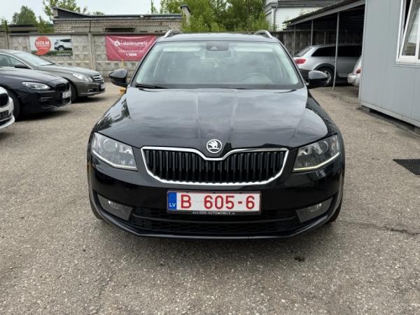 Black Skoda Octavia 2016 in Riga, with an engine capacity of 2.00 L and mileage of 241 thousand km for 7990 €, photo 7 on AUTOMOTO.COM.LV