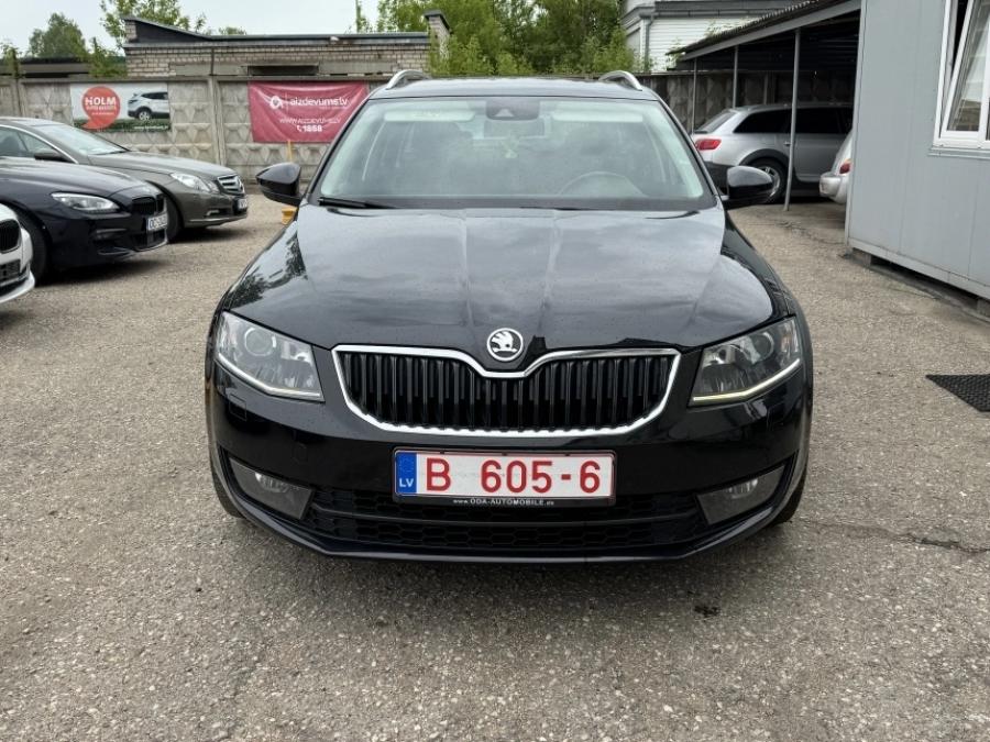 Black Skoda Octavia 2016 in Riga, with an engine capacity of 2.00 L and mileage of 241 thousand km for 7990 €, photo 8 on AUTOMOTO.COM.LV