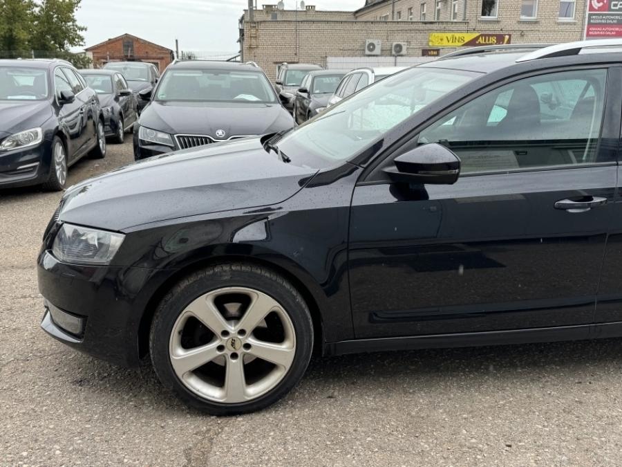 Black Skoda Octavia 2016 in Riga, with an engine capacity of 2.00 L and mileage of 241 thousand km for 7990 €, photo 10 on AUTOMOTO.COM.LV