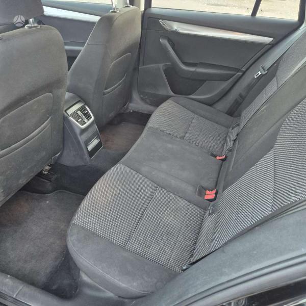 Black Skoda Octavia 2016 in Kaunas, with an engine capacity of 1.60 L and mileage of 370 thousand km for 4300 €, photo 8 on AUTOMOTO.COM.LV