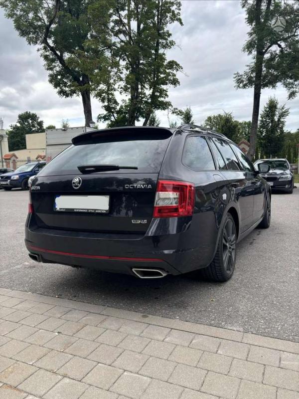 Black Skoda Octavia 2016 in Vilnius, with an engine capacity of 1.97 L and mileage of 259 thousand km for 9000 €, photo 3 on AUTOMOTO.COM.LV