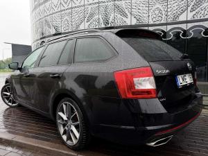 Black Skoda Octavia 2016 in Kaunas, with an engine capacity of 1.97 L and mileage of 330 thousand km for 8750 €, photo 4 on AUTOMOTO.COM.LV