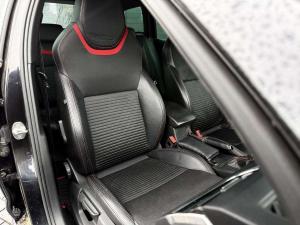Black Skoda Octavia 2016 in Kaunas, with an engine capacity of 1.97 L and mileage of 330 thousand km for 8750 €, photo 8 on AUTOMOTO.COM.LV