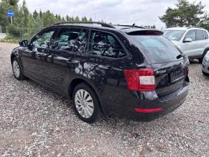 Black Skoda Octavia 2016 in Gargzdai, with an engine capacity of 1.60 L and mileage of 102 thousand km for 7999 €, photo 3 on AUTOMOTO.COM.LV