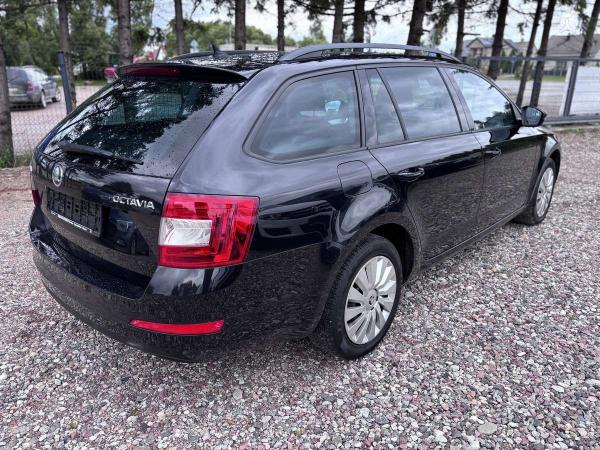 Black Skoda Octavia 2016 in Gargzdai, with an engine capacity of 1.60 L and mileage of 102 thousand km for 7999 €, photo 4 on AUTOMOTO.COM.LV