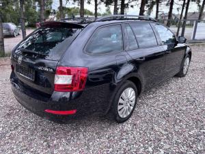 Black Skoda Octavia 2016 in Gargzdai, with an engine capacity of 1.60 L and mileage of 102 thousand km for 7999 €, photo 5 on AUTOMOTO.COM.LV