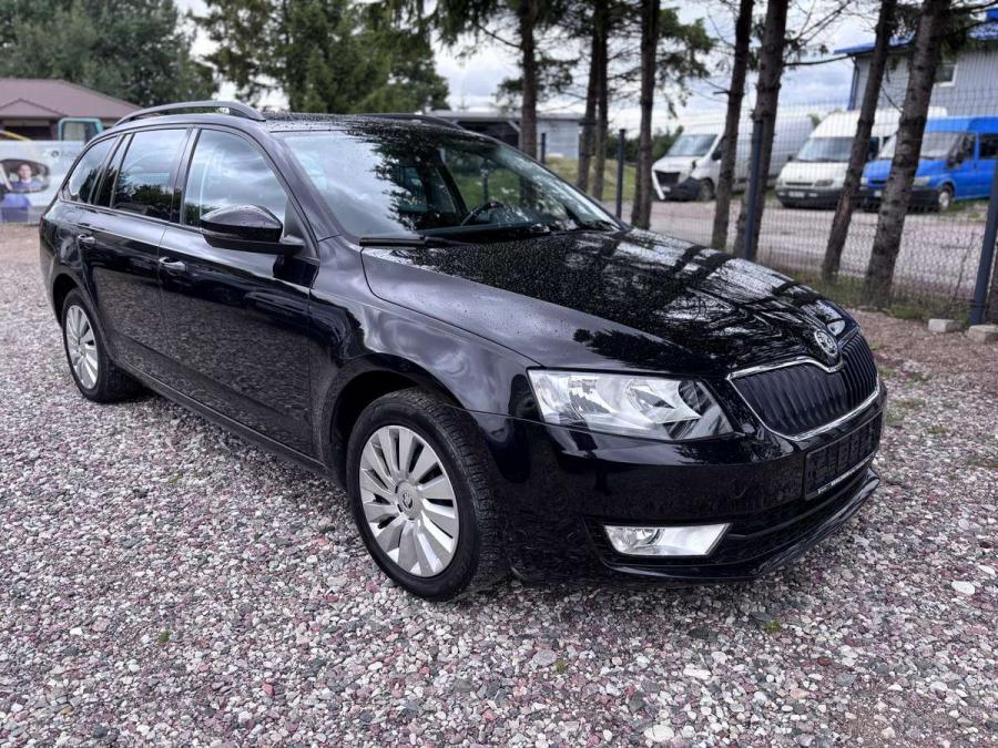 Black Skoda Octavia 2016 in Gargzdai, with an engine capacity of 1.60 L and mileage of 102 thousand km for 7999 €, photo 6 on AUTOMOTO.COM.LV
