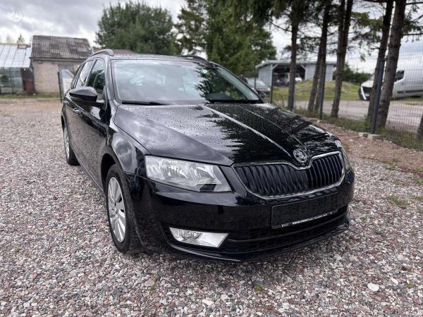 Black Skoda Octavia 2016 in Gargzdai, with an engine capacity of 1.60 L and mileage of 102 thousand km for 7999 €, photo 6 on AUTOMOTO.COM.LV
