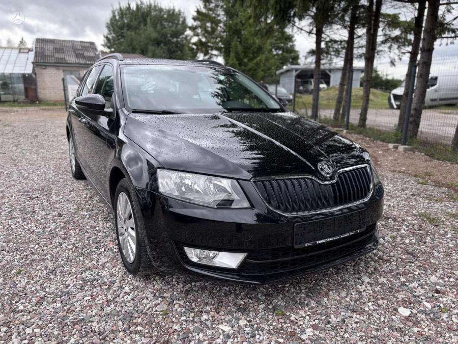 Black Skoda Octavia 2016 in Gargzdai, with an engine capacity of 1.60 L and mileage of 102 thousand km for 7999 €, photo 7 on AUTOMOTO.COM.LV