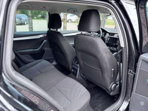 Black Skoda Octavia 2016 in Gargzdai, with an engine capacity of 1.60 L and mileage of 102 thousand km for 7999 €, photo 13 on AUTOMOTO.COM.LV