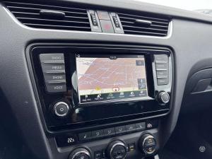 Black Skoda Octavia 2016 in Gargzdai, with an engine capacity of 1.60 L and mileage of 102 thousand km for 7999 €, photo 17 on AUTOMOTO.COM.LV