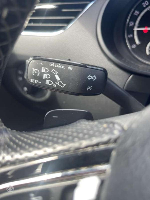 Black Skoda Octavia 2016 in Vilnius, with an engine capacity of 1.97 L and mileage of 289 thousand km for 7600 €, photo 8 on AUTOMOTO.COM.LV