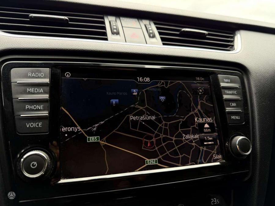 Черный Шкода Октавия 2016 в Каунас, объемом двигателя 1.97 л и пробегом 330 тыс. км за 8500 €, фото 9 на AUTOMOTO.COM.LV