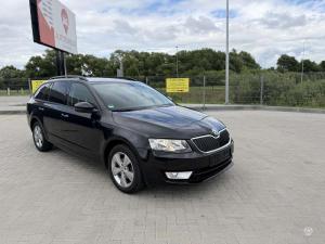 Black Skoda Octavia 2016 in Taurage, with an engine capacity of 1.60 L and mileage of 275 thousand km for 5600 €, photo 6 on AUTOMOTO.COM.LV