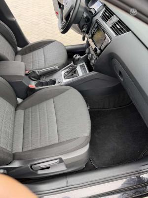 Black Skoda Octavia 2016 in Taurage, with an engine capacity of 1.60 L and mileage of 275 thousand km for 5600 €, photo 18 on AUTOMOTO.COM.LV