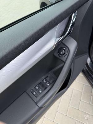 Black Skoda Octavia 2016 in Taurage, with an engine capacity of 1.60 L and mileage of 275 thousand km for 5600 €, photo 19 on AUTOMOTO.COM.LV