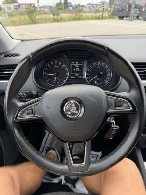 Black Skoda Octavia 2016 in Taurage, with an engine capacity of 1.60 L and mileage of 275 thousand km for 5600 €, photo 23 on AUTOMOTO.COM.LV