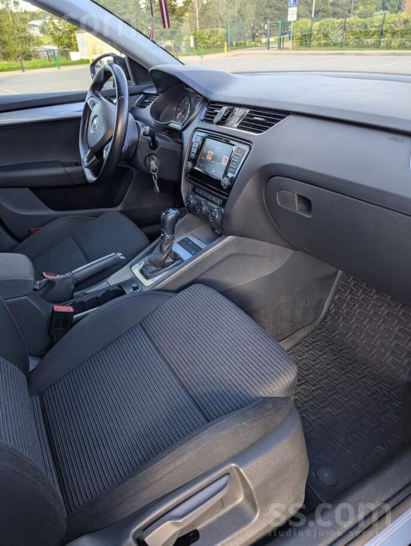 Melns Skoda Octavia 2016 Ogre, ar dzinēja tilpumu 2.00 L un nobraukumu 198 tūkst. km par 9500 €, foto 8 vietnē AUTOMOTO.COM.LV