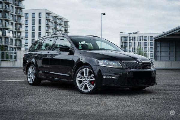 Black Skoda Octavia 2016 in Vilnius, with an engine capacity of 1.97 L and mileage of 291 thousand km for 9500 €, photo 3 on AUTOMOTO.COM.LV