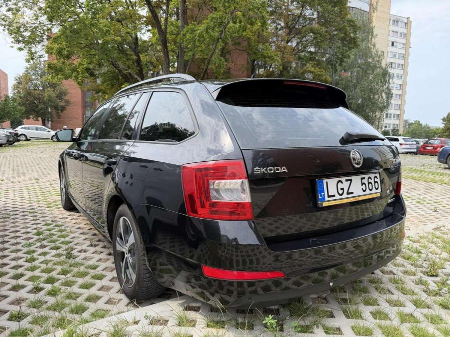 Черный Шкода Октавия 2016 в Вильнюс, объемом двигателя 1.60 л и пробегом 229 тыс. км за 6300 €, фото 6 на AUTOMOTO.COM.LV