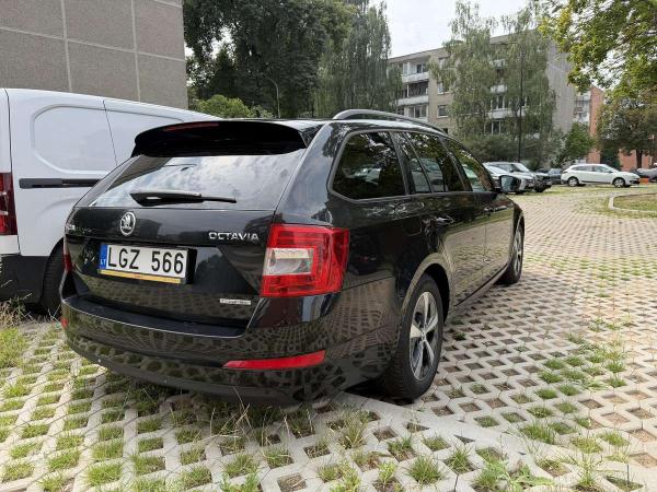 Melns Skoda Octavia 2016 Viļņa, ar dzinēja tilpumu 1.60 L un nobraukumu 229 tūkst. km par 6300 €, foto 6 vietnē AUTOMOTO.COM.LV