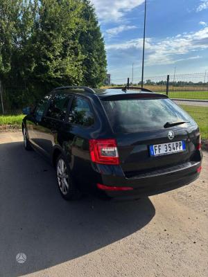 Black Skoda Octavia 2016 in Vilnius, with an engine capacity of 1.97 L and mileage of 288 thousand km for 7500 €, photo 3 on AUTOMOTO.COM.LV