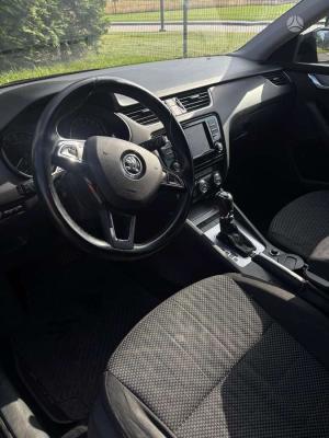 Black Skoda Octavia 2016 in Vilnius, with an engine capacity of 1.97 L and mileage of 288 thousand km for 7500 €, photo 8 on AUTOMOTO.COM.LV