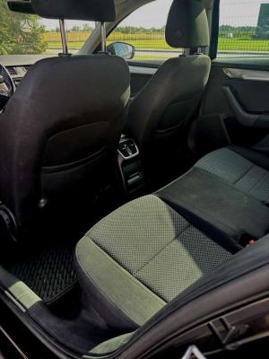 Black Skoda Octavia 2016 in Vilnius, with an engine capacity of 1.97 L and mileage of 288 thousand km for 7500 €, photo 10 on AUTOMOTO.COM.LV