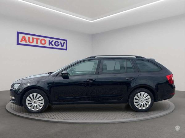 Black Skoda Octavia 2016 in Kaunas, with an engine capacity of 1.60 L and mileage of 347 thousand km for 7499 €, photo 2 on AUTOMOTO.COM.LV