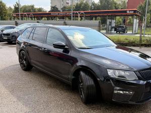 Black Skoda Octavia 2016 in Kaunas, with an engine capacity of 1.98 L and mileage of 121 thousand km for 15500 €, photo 4 on AUTOMOTO.COM.LV