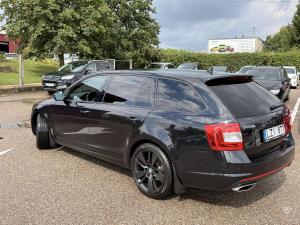 Black Skoda Octavia 2016 in Kaunas, with an engine capacity of 1.98 L and mileage of 121 thousand km for 15500 €, photo 7 on AUTOMOTO.COM.LV