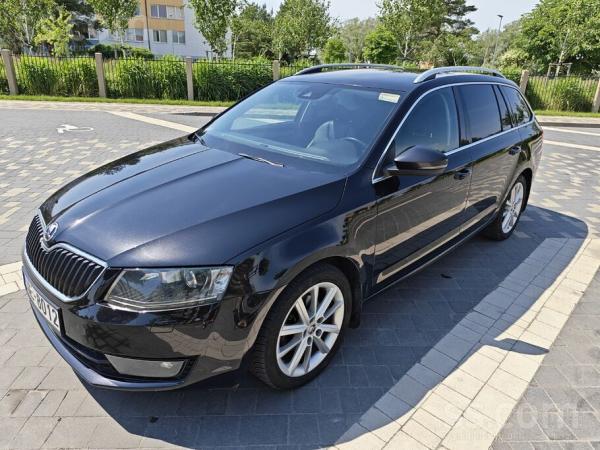 Black Skoda Octavia 2016 in Jelgava, with an engine capacity of 2.00 L and mileage of 292 thousand km for 8800 €, photo 1 on AUTOMOTO.COM.LV