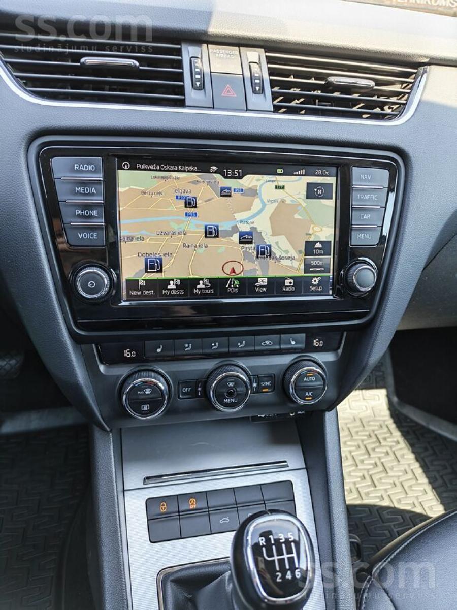 Melns Skoda Octavia 2016 Jelgava, ar dzinēja tilpumu 2.00 L un nobraukumu 292 tūkst. km par 8800 €, foto 10 vietnē AUTOMOTO.COM.LV
