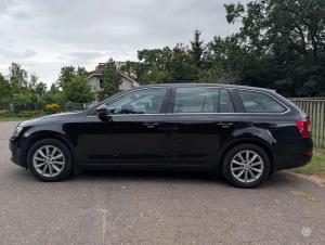 Black Skoda Octavia 2016 in Kaunas, with an engine capacity of 1.97 L and mileage of 301 thousand km for 6500 €, photo 7 on AUTOMOTO.COM.LV