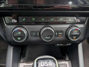 Black Skoda Octavia 2016 in Kaunas, with an engine capacity of 1.97 L and mileage of 301 thousand km for 6500 €, photo 11 on AUTOMOTO.COM.LV