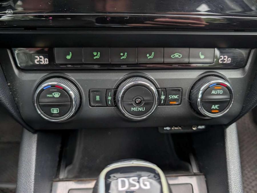 Black Skoda Octavia 2016 in Kaunas, with an engine capacity of 1.97 L and mileage of 301 thousand km for 6500 €, photo 11 on AUTOMOTO.COM.LV