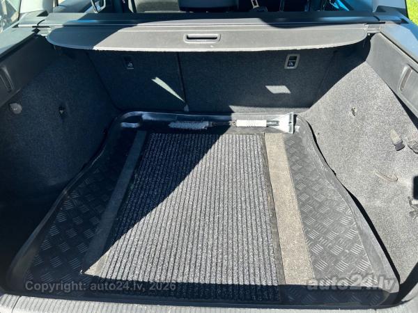 Melns Skoda Octavia 2016 Tallina, ar dzinēja tilpumu 1.00 L un nobraukumu 111 tūkst. km par 9000 €, foto 9 vietnē AUTOMOTO.COM.LV