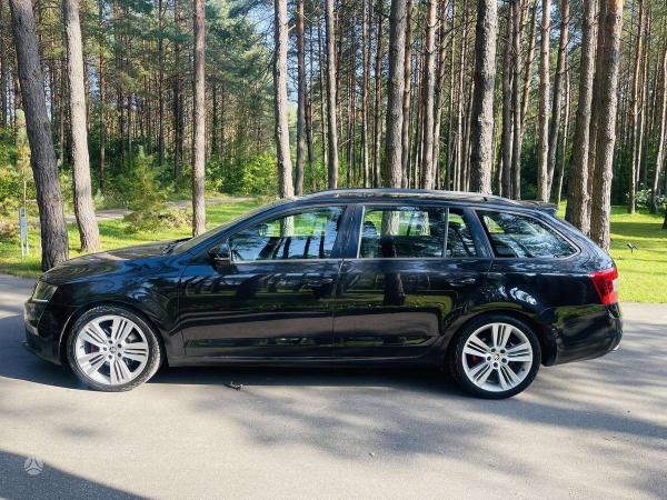 Black Skoda Octavia 2016 in Vilnius, with an engine capacity of 1.97 L and mileage of 291 thousand km for 8900 €, photo 3 on AUTOMOTO.COM.LV