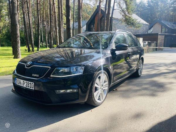 Black Skoda Octavia 2016 in Vilnius, with an engine capacity of 1.97 L and mileage of 291 thousand km for 8900 €, photo 4 on AUTOMOTO.COM.LV