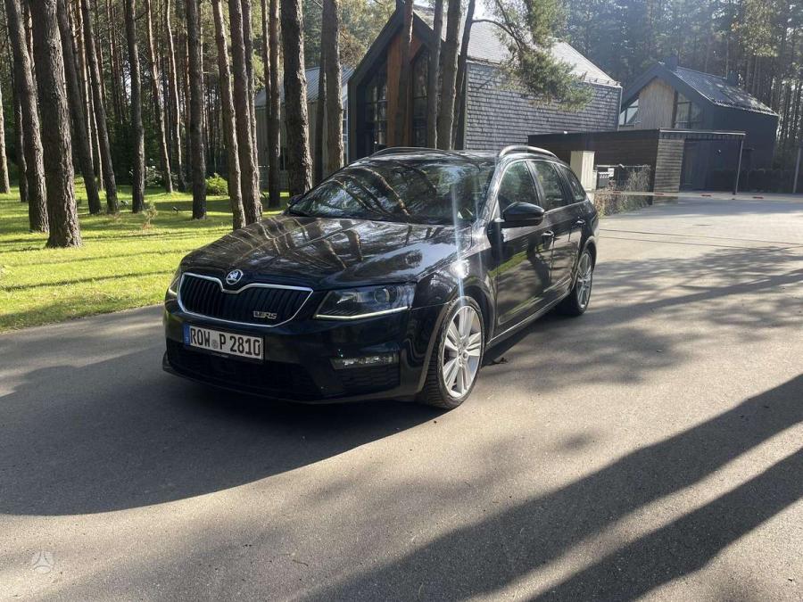 Black Skoda Octavia 2016 in Vilnius, with an engine capacity of 1.97 L and mileage of 291 thousand km for 8900 €, photo 6 on AUTOMOTO.COM.LV