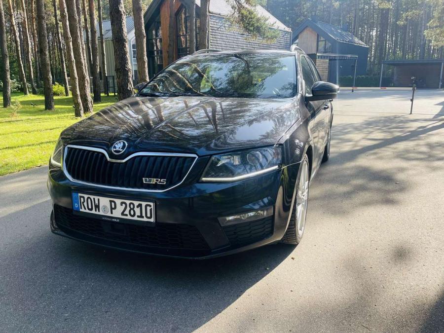 Black Skoda Octavia 2016 in Vilnius, with an engine capacity of 1.97 L and mileage of 291 thousand km for 8900 €, photo 11 on AUTOMOTO.COM.LV