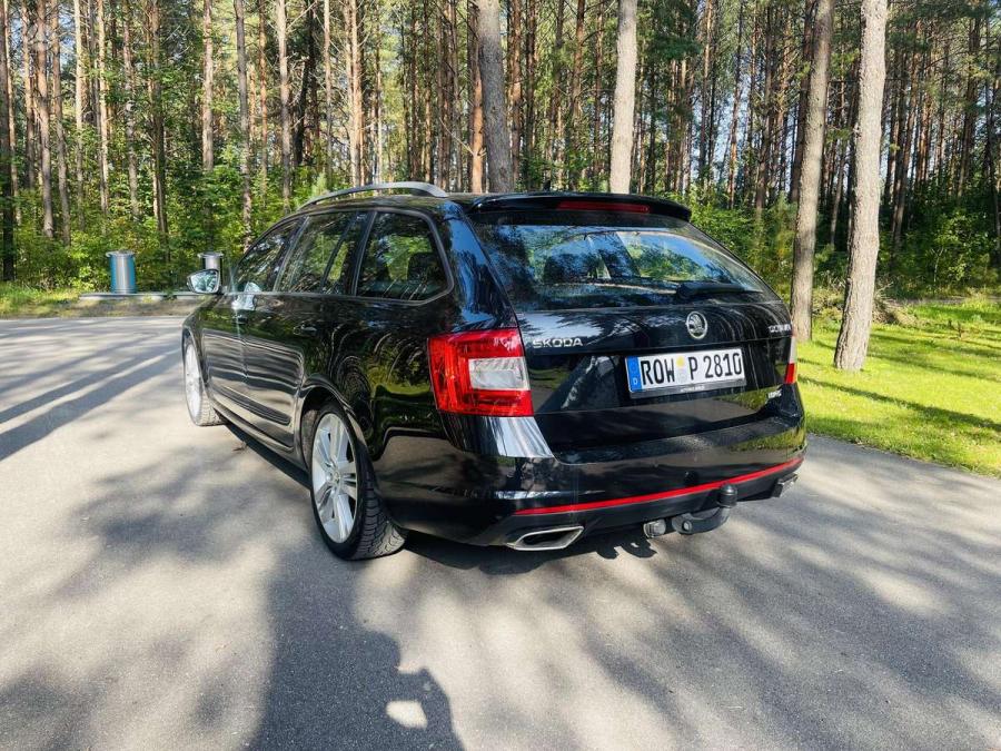 Black Skoda Octavia 2016 in Vilnius, with an engine capacity of 1.97 L and mileage of 291 thousand km for 8900 €, photo 22 on AUTOMOTO.COM.LV