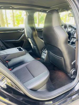 Black Skoda Octavia 2016 in Vilnius, with an engine capacity of 1.97 L and mileage of 291 thousand km for 8900 €, photo 34 on AUTOMOTO.COM.LV