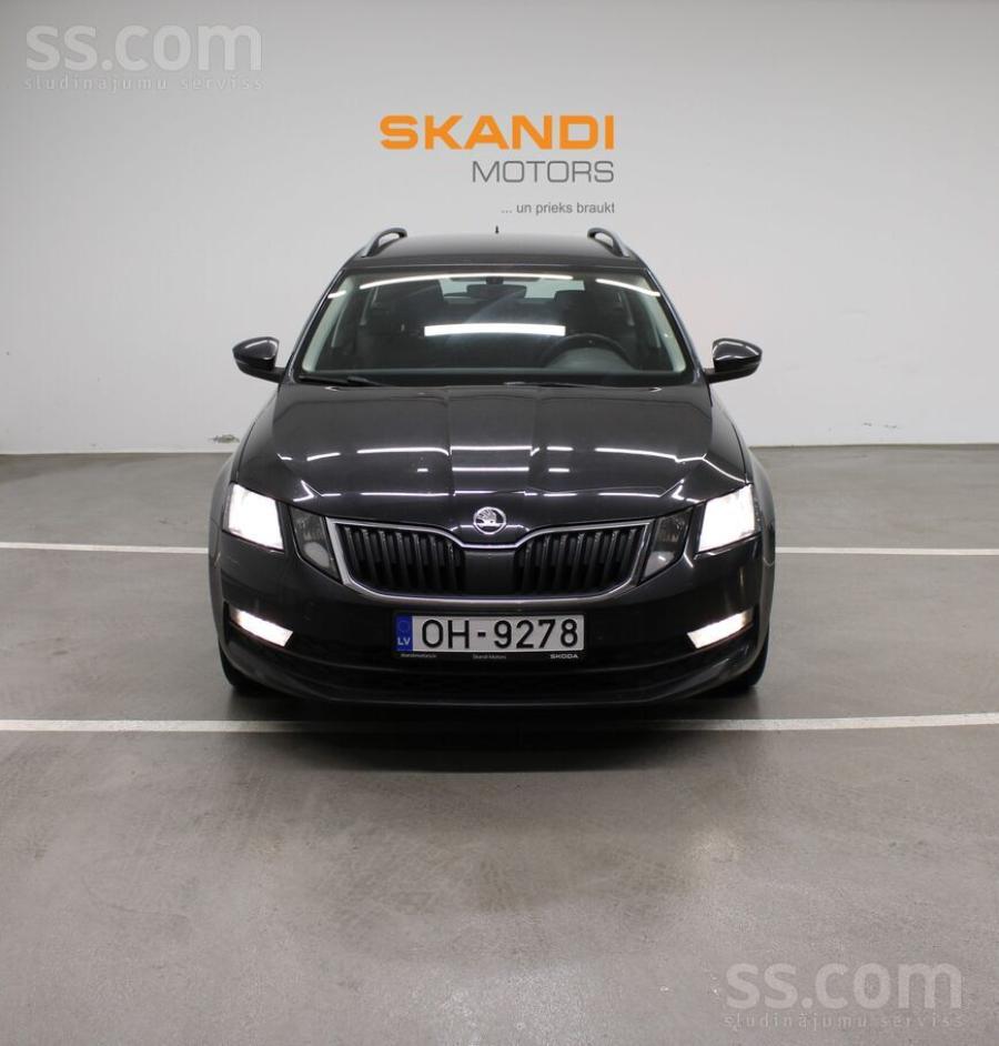 Black Skoda Octavia 2017 in Riga, with an engine capacity of 1.60 L and mileage of 271 thousand km for 7490 €, photo 2 on AUTOMOTO.COM.LV