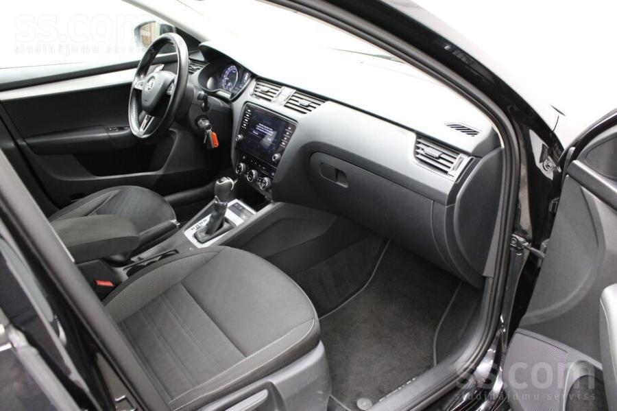 Black Skoda Octavia 2017 in Riga, with an engine capacity of 1.60 L and mileage of 271 thousand km for 7490 €, photo 11 on AUTOMOTO.COM.LV