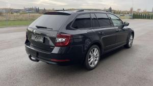 Black Skoda Octavia 2017 in Mazeikiai, with an engine capacity of 1.97 L and mileage of 255 thousand km for 10300 €, photo 4 on AUTOMOTO.COM.LV