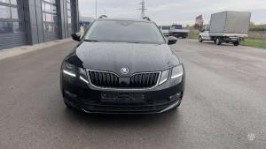 Black Skoda Octavia 2017 in Mazeikiai, with an engine capacity of 1.97 L and mileage of 255 thousand km for 10300 €, photo 5 on AUTOMOTO.COM.LV