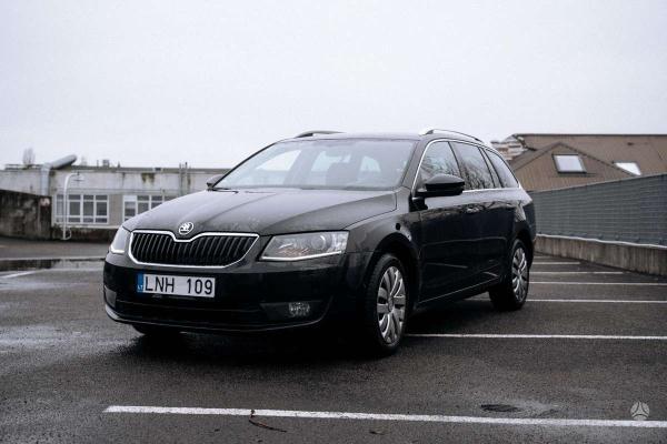 Black Skoda Octavia 2017 in Vilnius, with an engine capacity of 1.97 L and mileage of 221 thousand km for 9000 €, photo 2 on AUTOMOTO.COM.LV