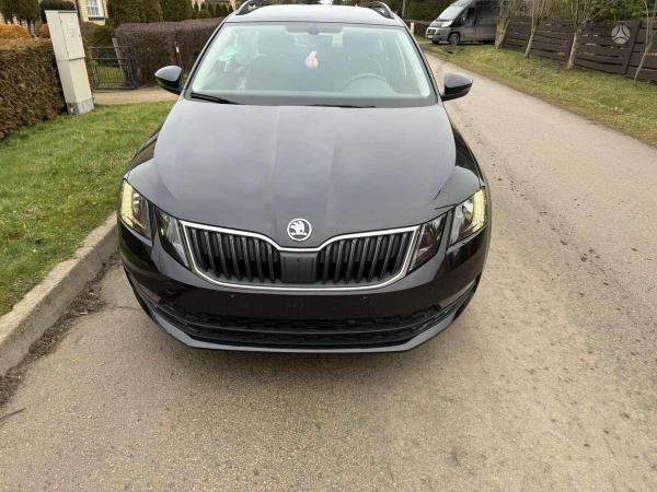 Black Skoda Octavia 2017 in Pakruojis, with an engine capacity of 1.20 L and mileage of 61 thousand km for 5700 €, photo 1 on AUTOMOTO.COM.LV